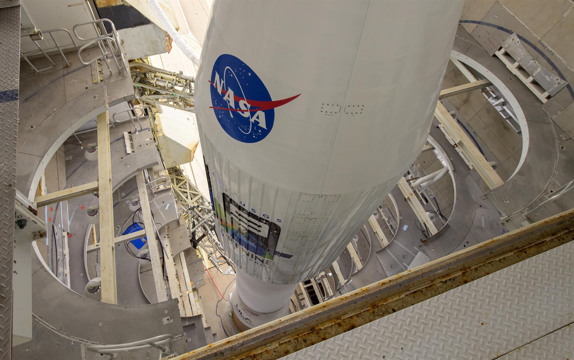 La NASA lanza desde California un nuevo satélite del programa Landsat ...