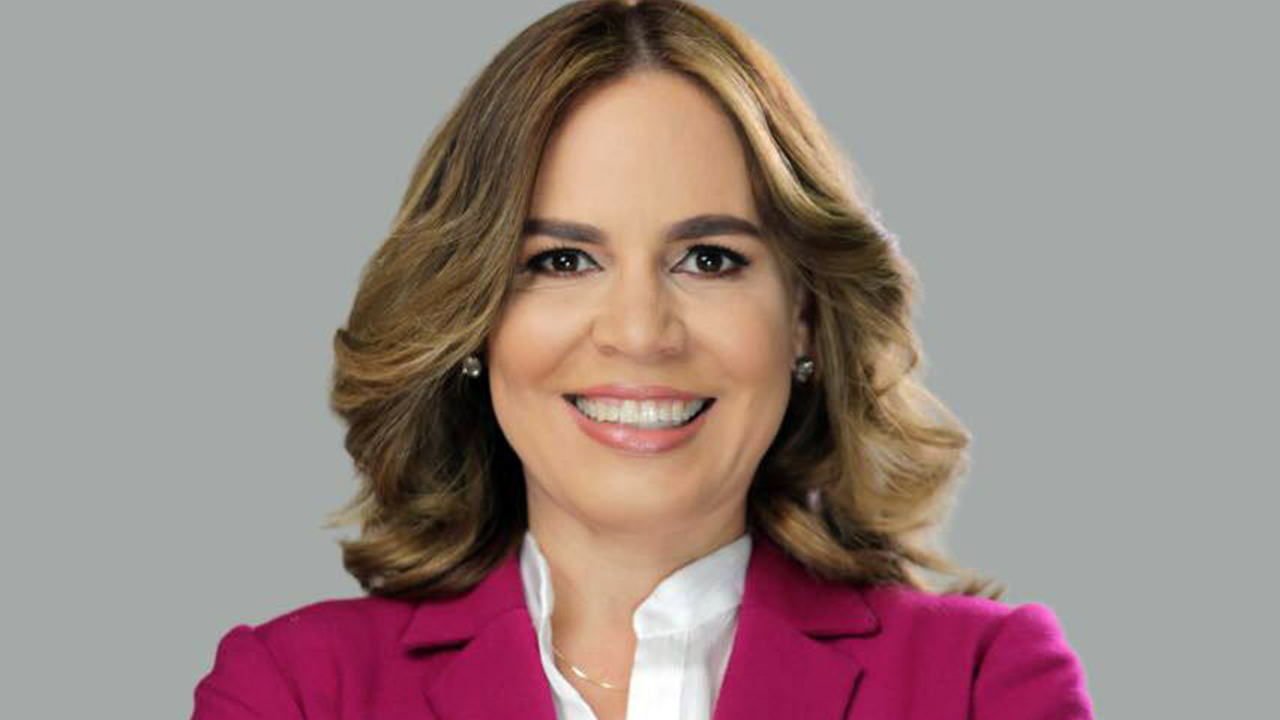 Brenda Sánchez afirma que el dinero está en la capital, no en Santiago