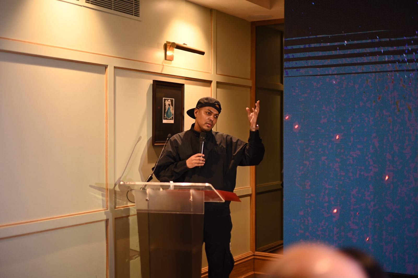 Alofoke anuncia ‘Open Mic’ y nuevos talentos en Sin Filtro Radio Show