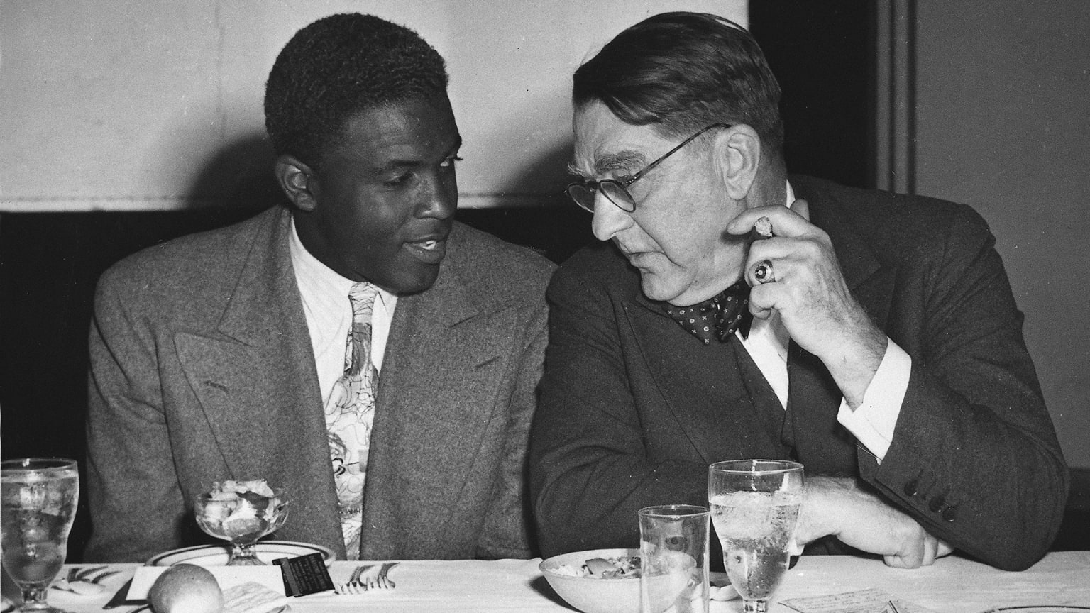MLB destaca momentos simbólicos de la carrera de Jackie Robinson | De ...