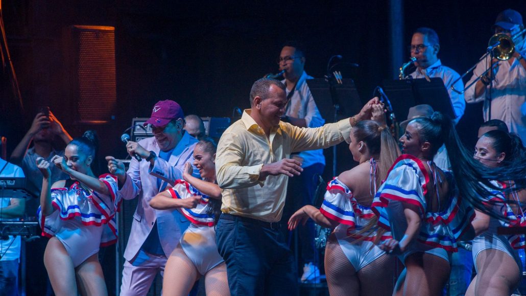 Alex Rodríguez demuestra su dominicanidad a ritmo de merengue - De ...