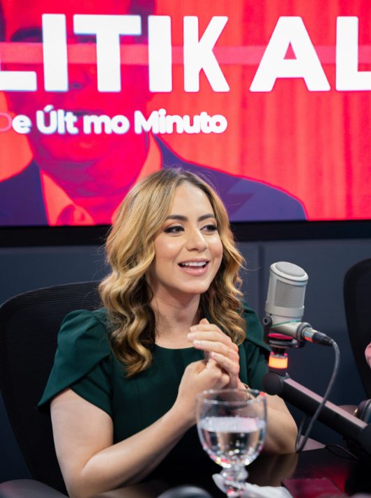 Gloria Reyes; problemas pagos no están relacionados Supérate