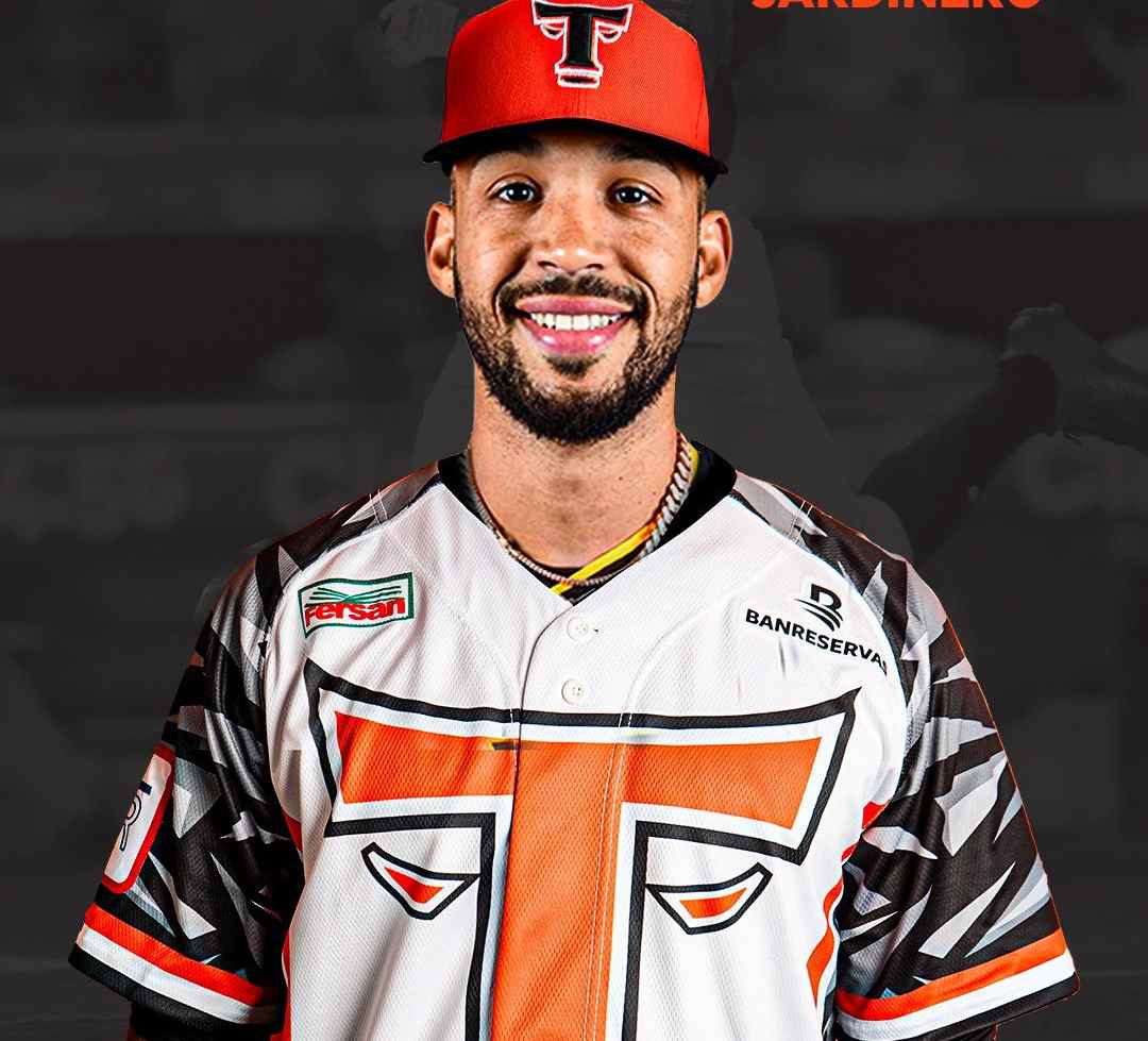 Toros adquieren a Luis Liberato y Rafael Lantigua en triple cambio | De ...