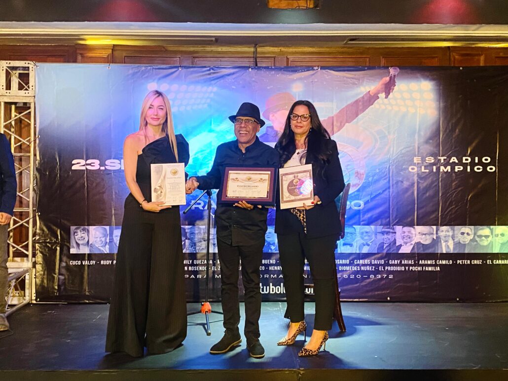 Ramón Orlando celebrará 50 años de trayectoria en el Estadio Olímpico ...