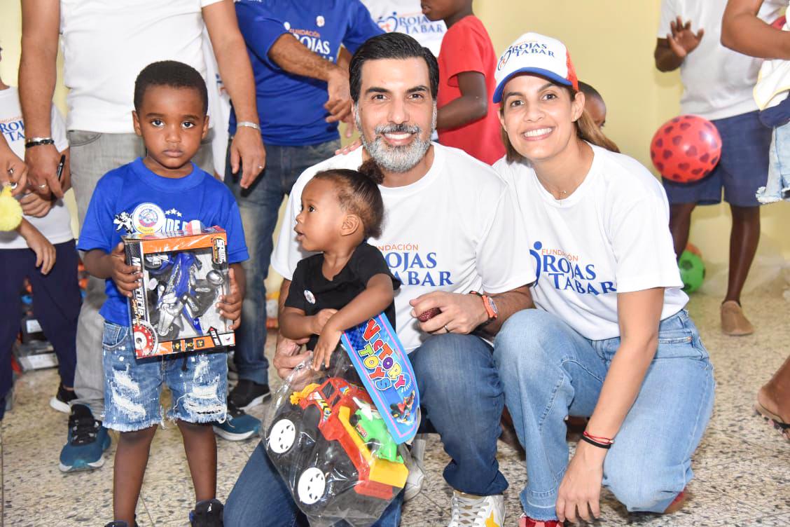 Fundación Rojas Tabar lleva alegría con la “Ruta Feliz” 2025