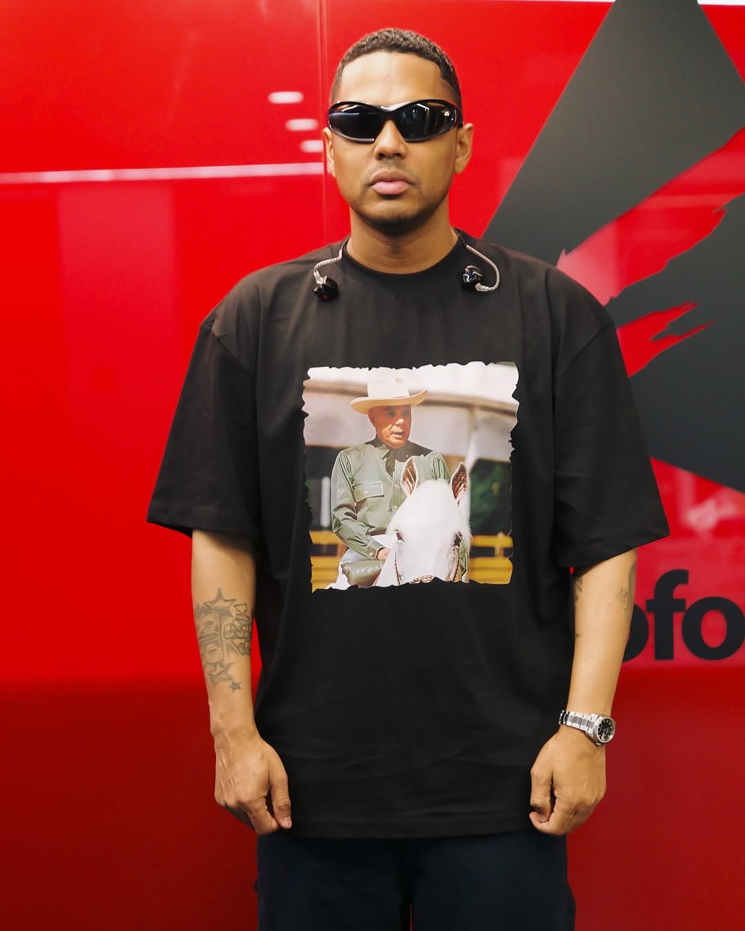 La Casa de Alofoke: Una jeepeta del año y un millón de pesos