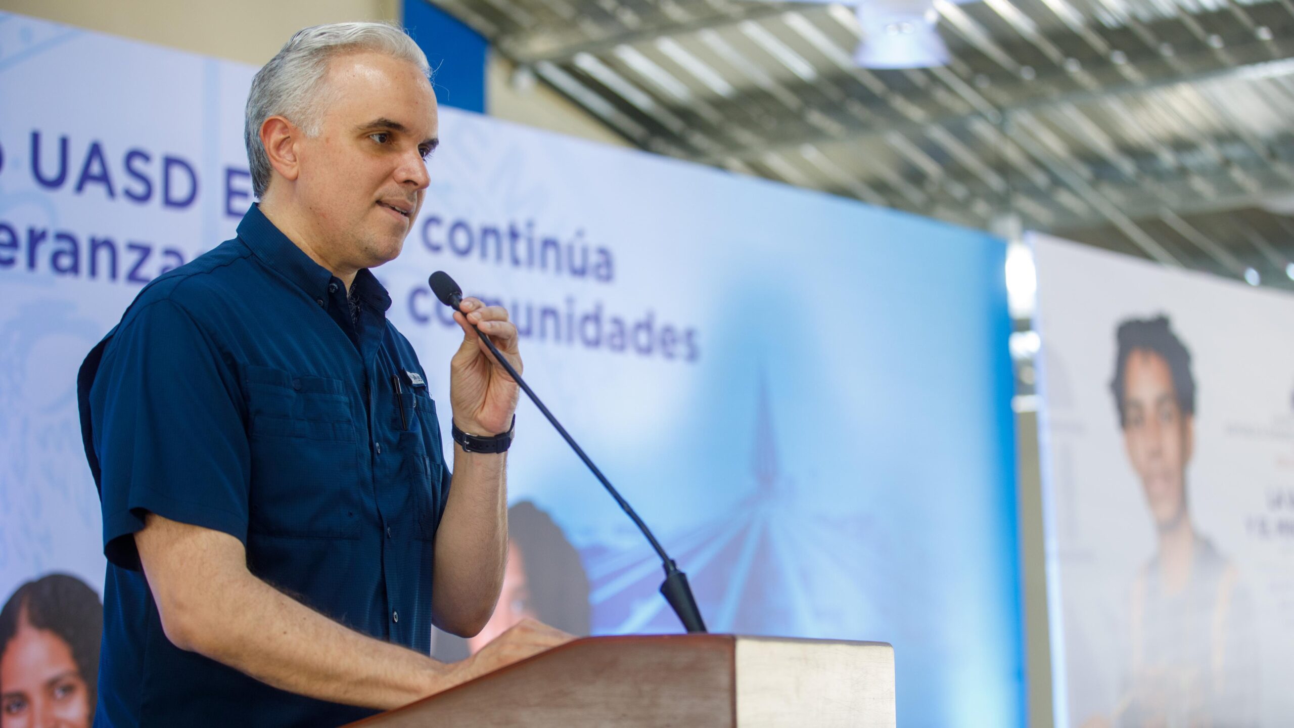 Abinader inaugura recinto UASD