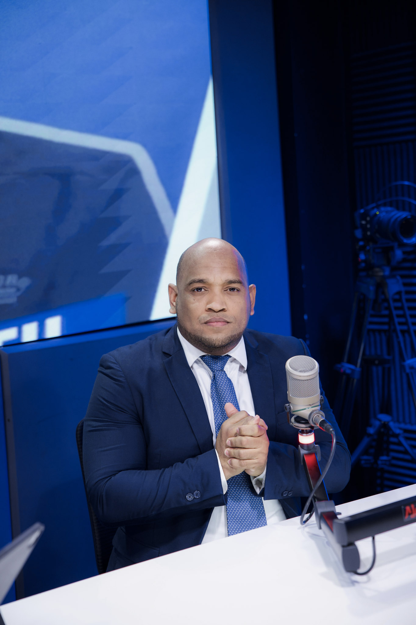 Jonatan Familia estalla contra proyecto de ley de Wessin