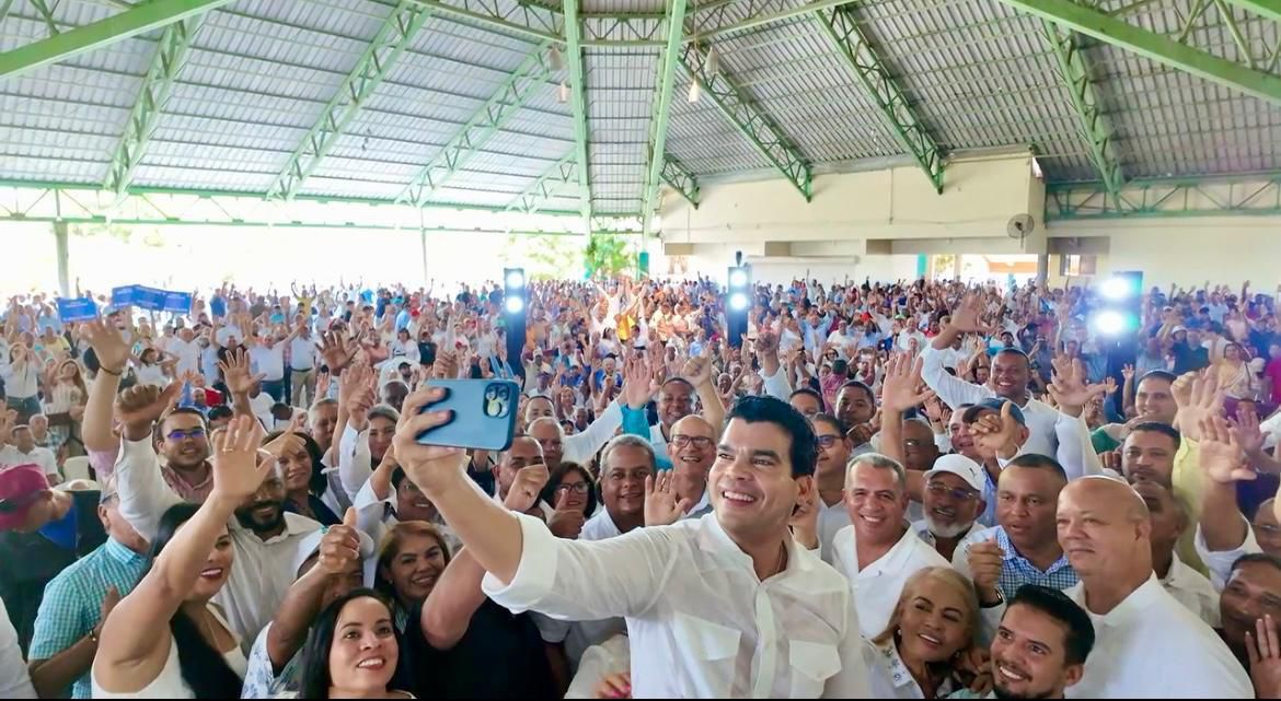 Arnaud proclama a Abinader como presidente del PRM