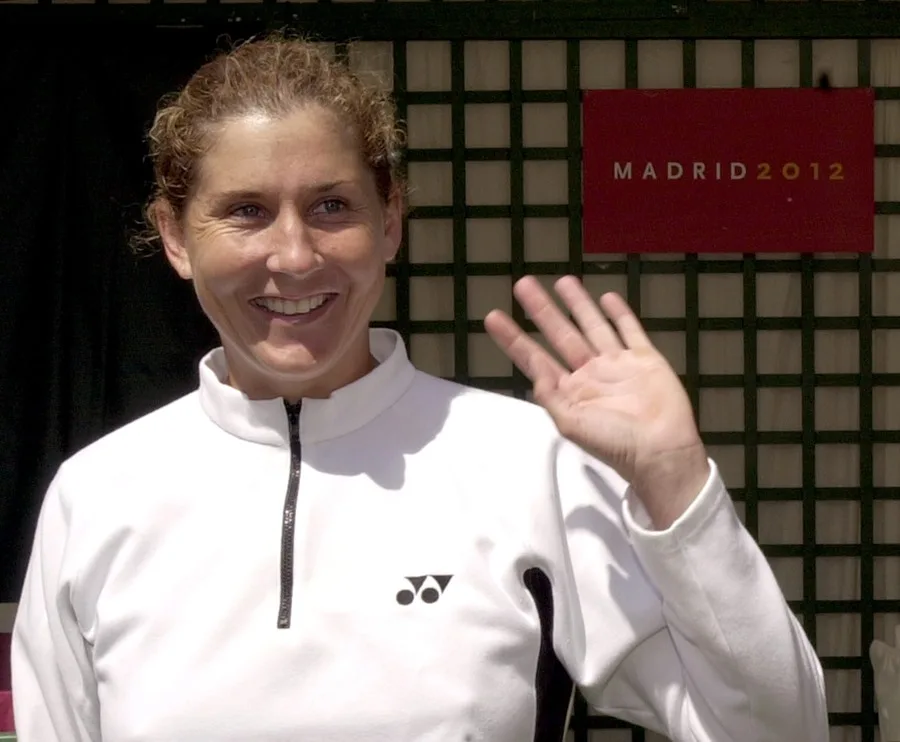 Ex tenista Monica Seles desvela que sufre miastenia grave, una ...