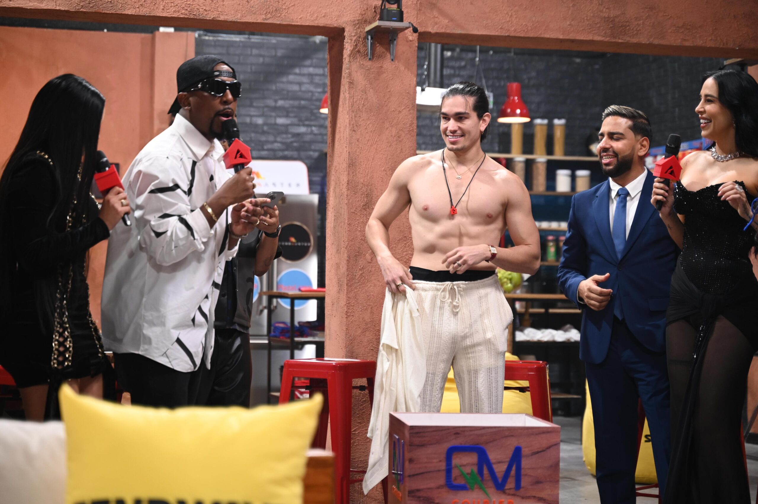 ¿Qué es La casa de Alofoke?