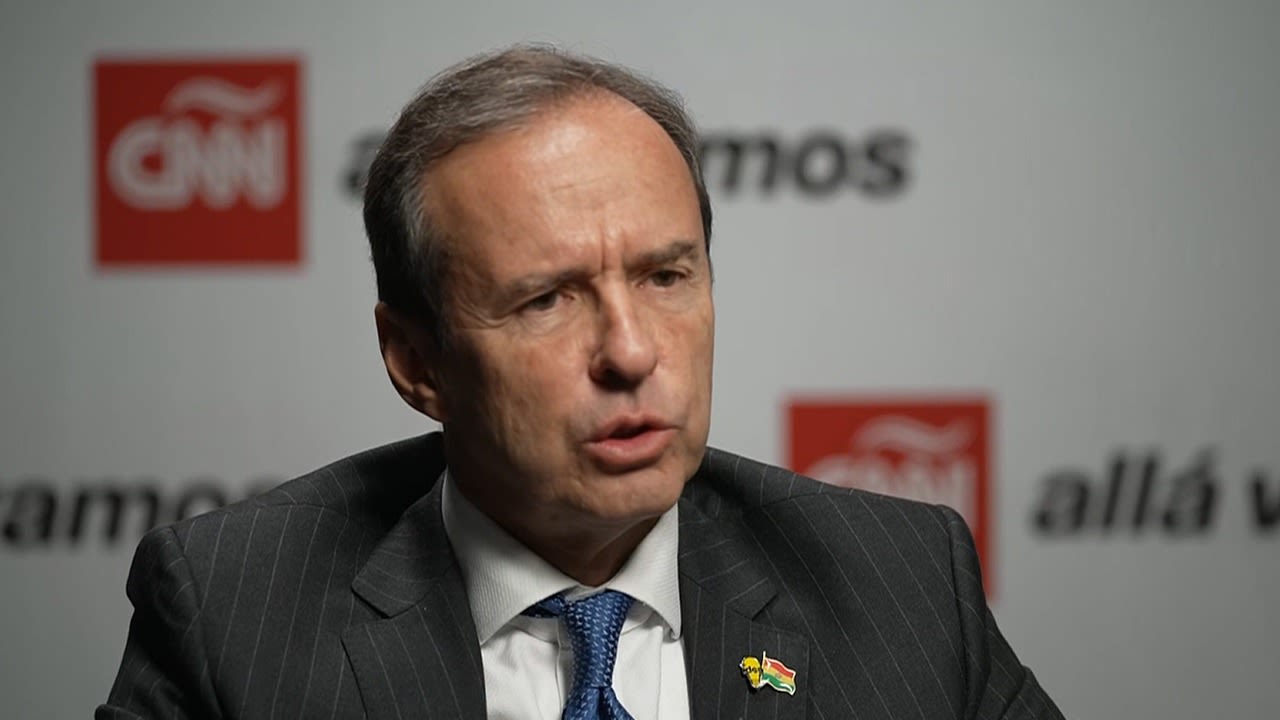 Jorge “Tuto” Quiroga lidera las elecciones presidenciales