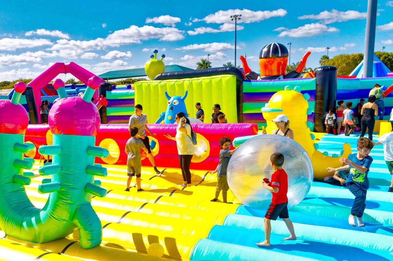 Gigante Rebotín Park llega con nuevas emociones a Santiago